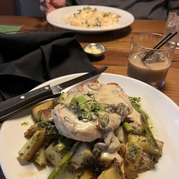 ALPINE CROSSING AND KITCHEN - Updated July 2024 - 19 Photos & 15 ...