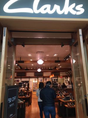 CLARKS Updated February 2025 301 S Hills Vlg Pittsburgh Pennsylvania Shoe Stores Phone Number Yelp