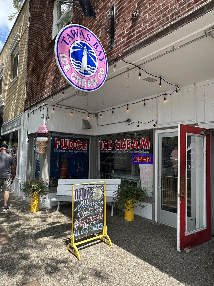 TAWAS BAY FUDGE CO. - Updated July 2024 - 30 Reviews - 128 Newman St ...