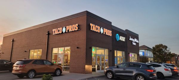 TACO PROS - Updated October 2025 - 34 Photos & 10 Reviews - 2830 ...