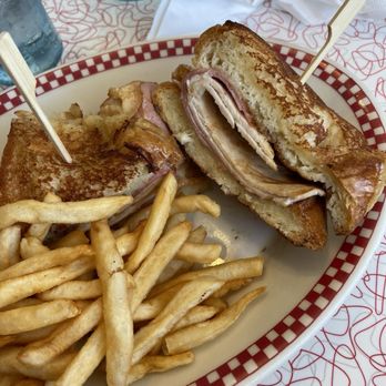 VERNON DINER - Updated June 2025 - 630 Photos & 582 Reviews - 453 ...