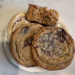 BADASH BAKES - Updated December 2025 - 735 Photos & 294 Reviews - 247 E ...