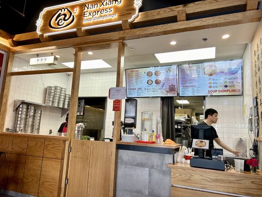 DUMPLING DISTRICT - Updated December 2025 - 136 Photos & 44 Reviews ...