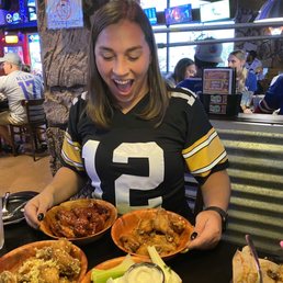 DUFF’S FAMOUS WINGS - Updated December 2025 - 196 Photos & 257 Reviews ...
