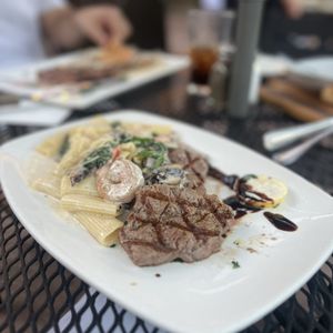 STARTZ CAFE - Updated January 2026 - 60 Photos & 111 Reviews - 10350 ...