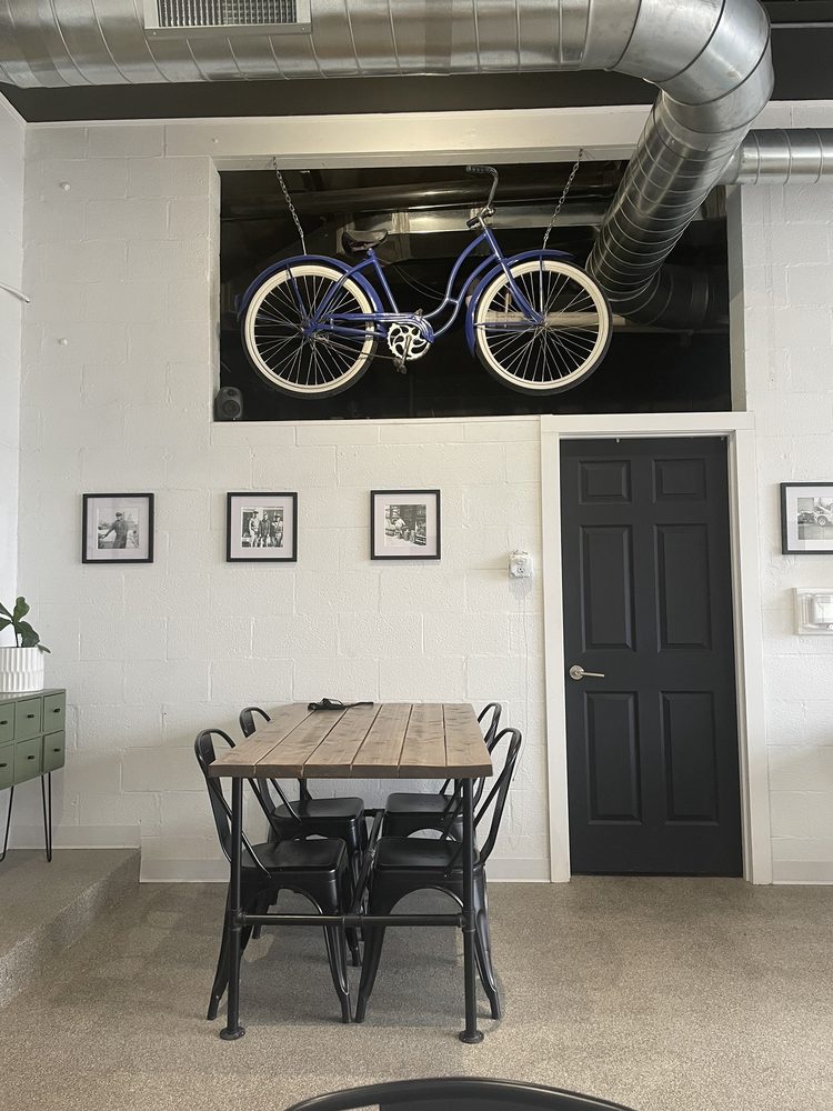 THE HIGH LIFT COFFEE SHOP - Updated May 2025 - 1207 Madison St, Two ...