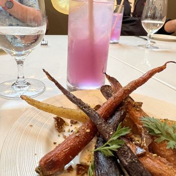 THE ROXY - Updated December 2025 - 196 Photos & 33 Reviews - 66 Monitor ...