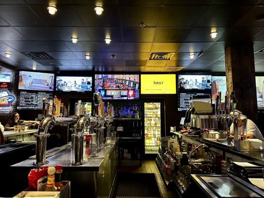 TEXAS FIREHOUSE SPORTS BAR & GRILL - Updated November 2024 - 47 Photos ...