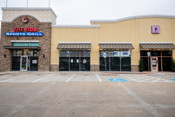 THE HUB SPORTS BAR AND GRILL - 69 Photos & 118 Reviews - 4145 Belt Line ...