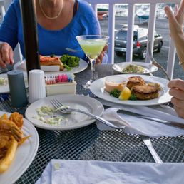 DOCKSIDE SEAFOOD & GRILLE - Updated December 2025 - 194 Photos & 239 ...