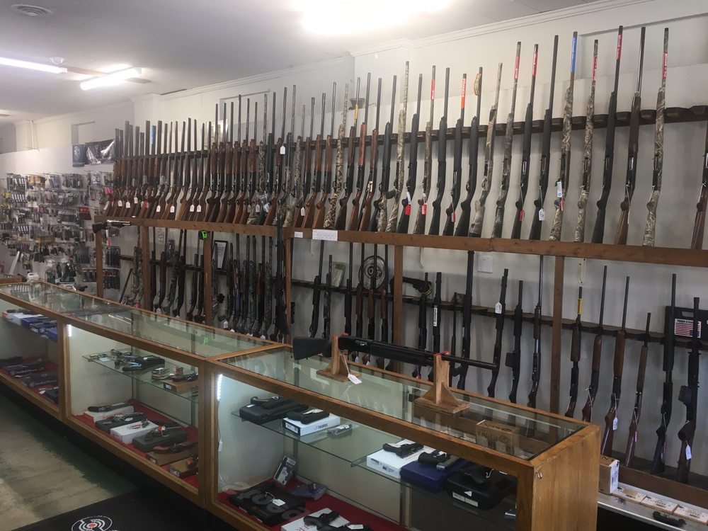 TRADER’S GUN STORE - Updated January 2026 - 11 Reviews - 2850 Wade ...
