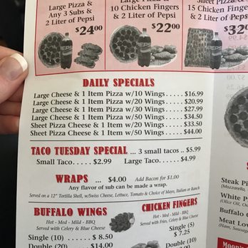 Moons pizza store