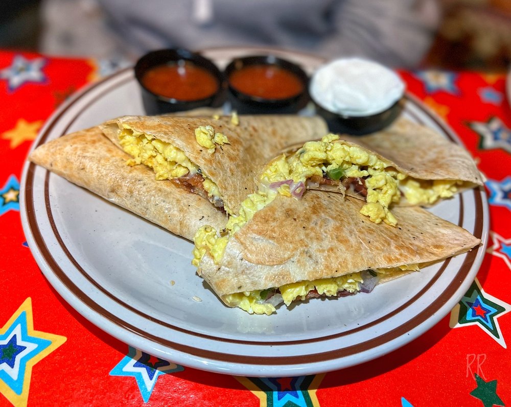 R. THOMAS DELUXE GRILL - Updated July 2025 - 1080 Photos & 1213 Reviews ...