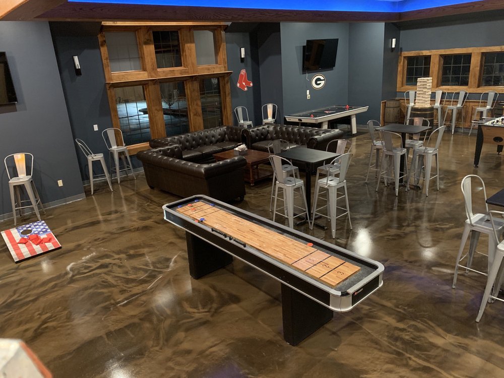 HOPS 44 - 29 Photos & 56 Reviews - Pretzels - 625 Middle Tpke, Storrs ...