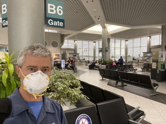 Austin Straubel International Airport (GRB), 2077 Airport Dr, Green Bay ...