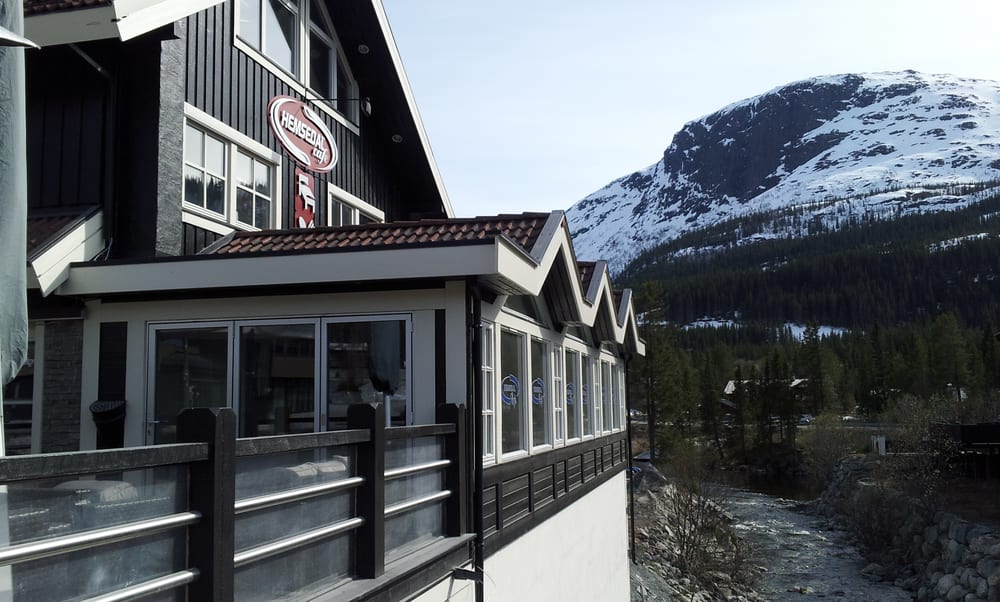 HEMSEDAL CAFE - Updated December 2024 - Brustadgården, Hemsedal, Norway - Hotels - Restaurant ...
