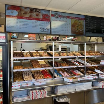SHIPLEY DO-NUTS - Updated December 2025 - 14 Photos & 29 Reviews - 1135 Mason Rd, Katy, Texas ...