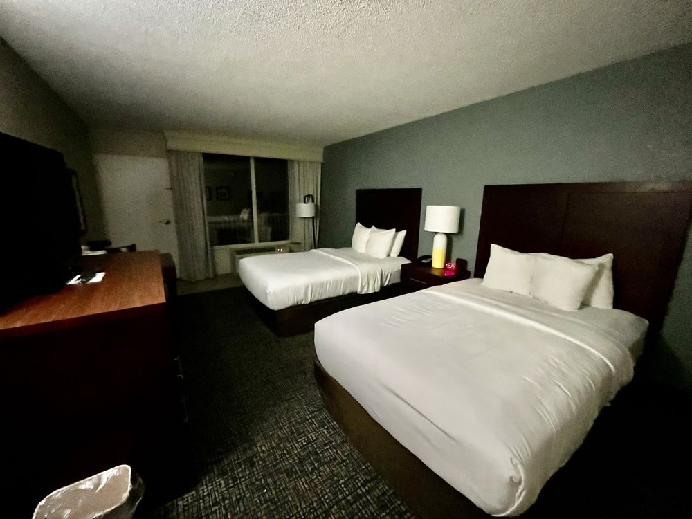 COMFORT INN ON THE OCEAN - Updated October 2025 - 60 Photos & 72 ...