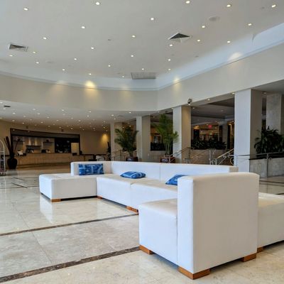 RADISSON RESORT MIAMI BEACH - Updated May 2026 - 47 Photos & 33 Reviews ...
