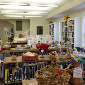 BREWSTER LADIES LIBRARY - Updated December 2025 - 30 Photos - 1822 Main ...