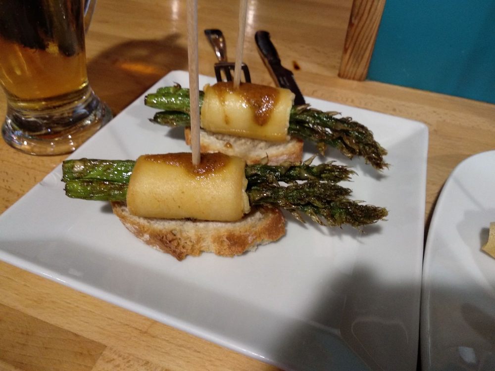 LA TRASKA TRUSKA - Updated April 2024 - 22 Photos - Passeig del ...