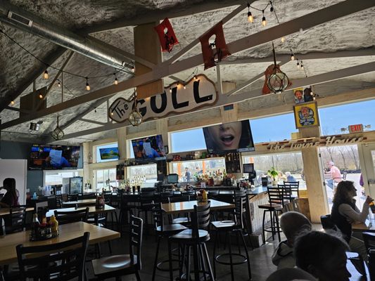 THE PIER PUB - Updated May 2025 - 62 Photos & 38 Reviews - 38 Main St ...