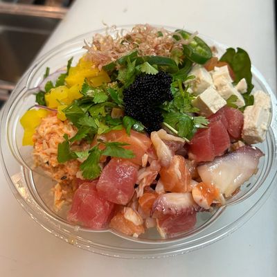 POKE POKU HAWAIIAN POKE BAR - Updated August 2024 - 717 Photos & 615 ...