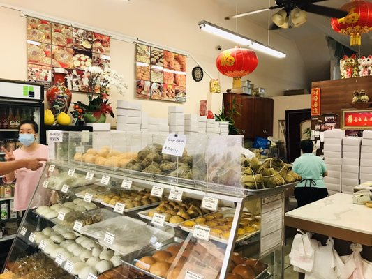 SING CHEONG YUAN BAKERY - 2182 Photos & 450 Reviews - 1027 Maunakea St ...