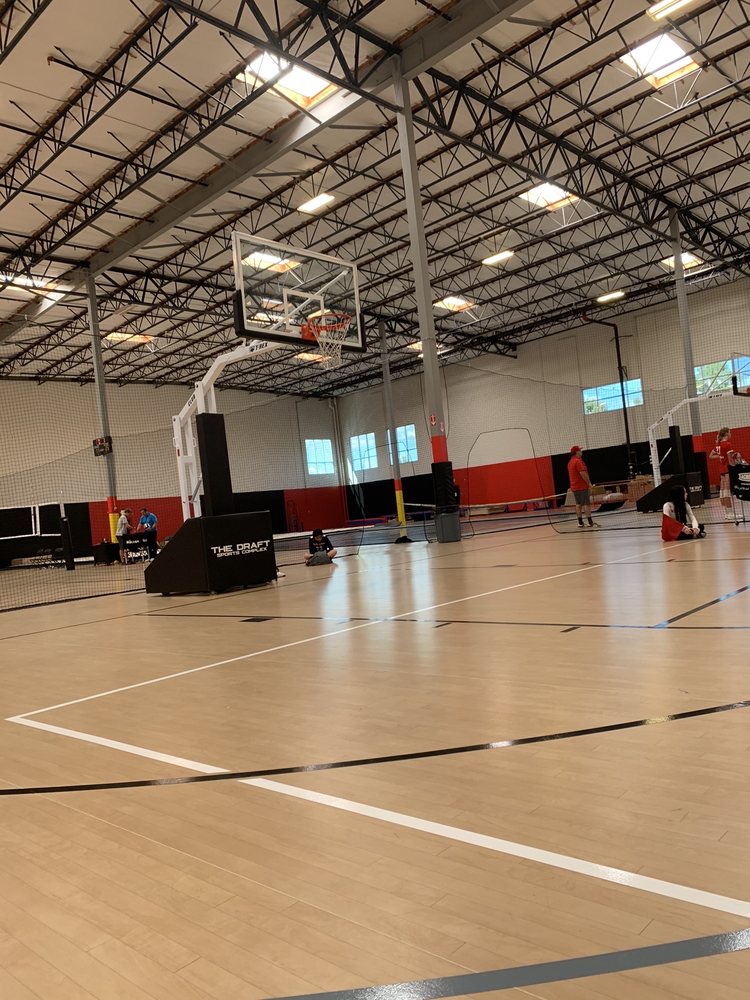 THE DRAFT SPORTS COMPLEX - 41 Reviews - 1560 E 6th St, Corona ...