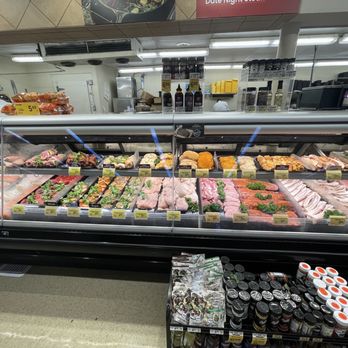 VONS - Updated July 2024 - 139 Photos & 212 Reviews - 301 N Pass Ave ...