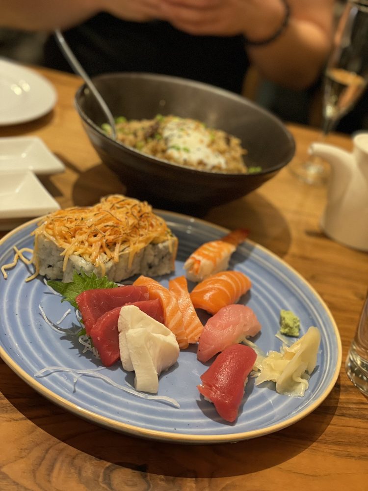 PERRY’S RESTAURANT - 578 Photos & 797 Reviews - 1811 Columbia Rd NW ...