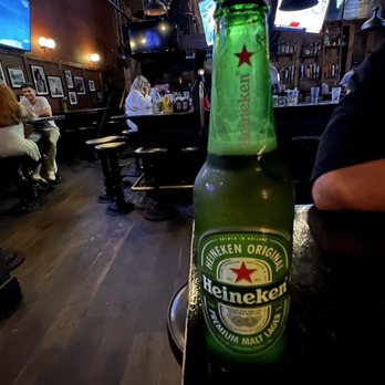 KAILUA TOWN PUB & GRILL - Updated November 2025 - 460 Photos & 538 ...