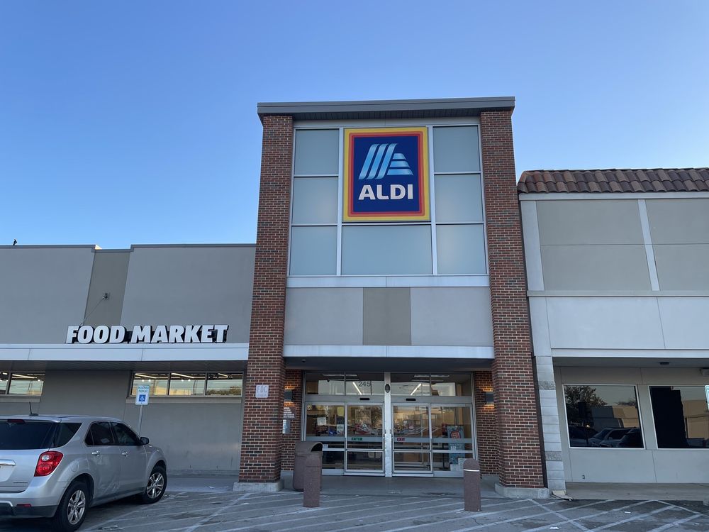 ALDI - Updated May 2026 - 37 Photos & 18 Reviews - 3128 Forest Ln ...