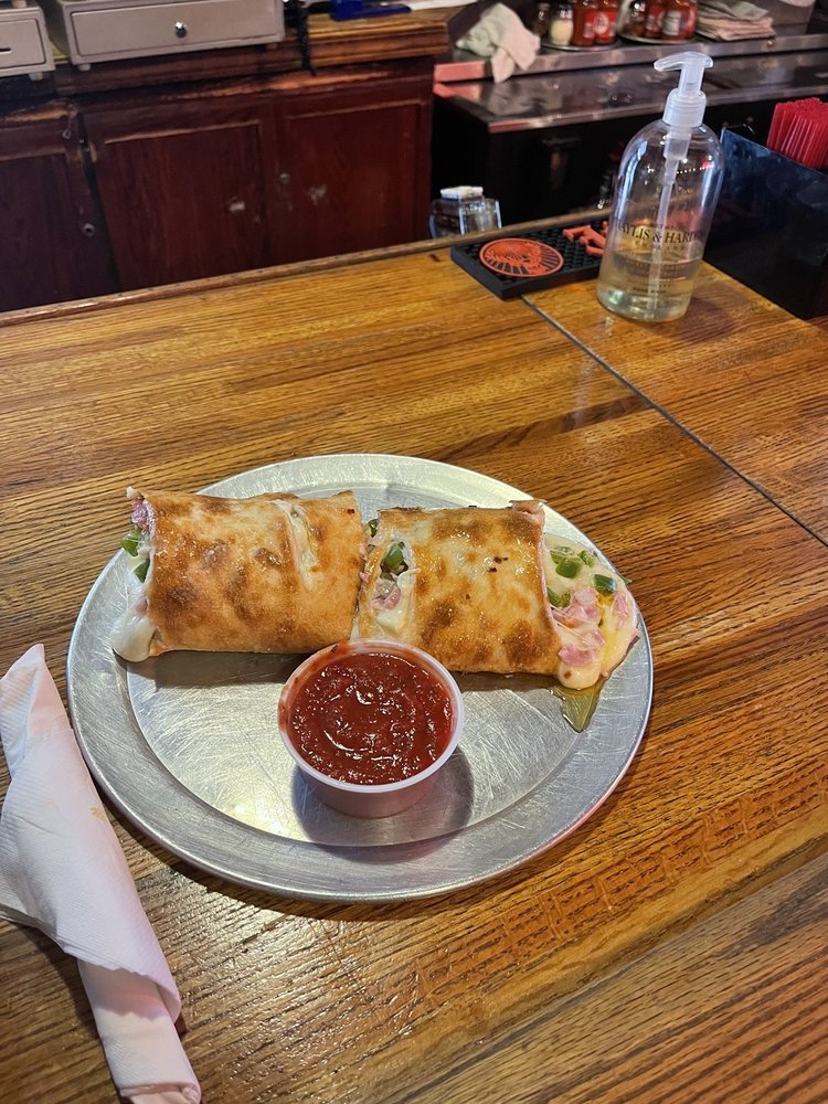 HOOP’S PIZZA & PUB - 37 Photos & 81 Reviews - 516 Main St, Peoria, IL ...