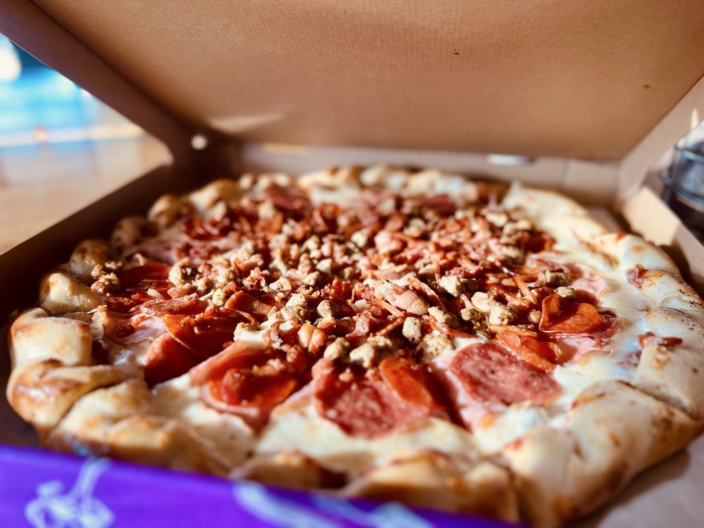 WILD GARLIC PIZZA & PUB - Updated December 2025 - 150 Photos & 167 ...