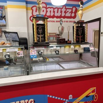 YONUTZ GOURMET DONUTS AND ICE CREAM - Updated November 2024 - 1011 ...
