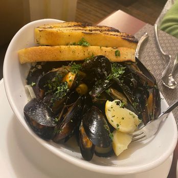 AUGUSTINO’S ITALIAN EATERY AND PRIME STEAKS - Updated May 2024 - 163 ...