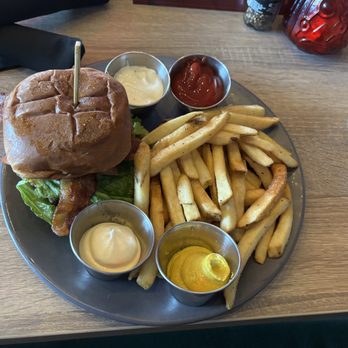 MISFIT KITCHEN - Updated January 2026 - 148 Photos & 83 Reviews - 111 N ...