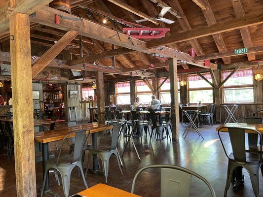 PARKER’S MAPLE BARN - 214 Photos & 333 Reviews - 1316 Brookline Rd ...