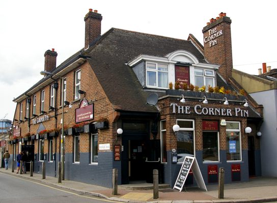THE CORNER PIN - 10 summerstown, London, United Kingdom - Pubs - Phone ...