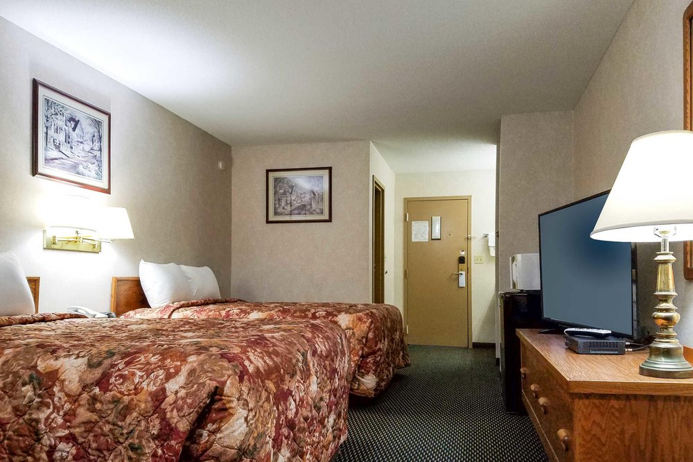 RODEWAY INN - Updated January 2025 - 1355 S Hwy 30, Blair, Nebraska ...