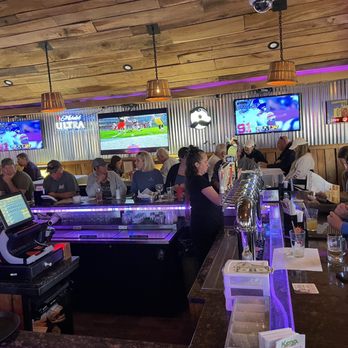 BIRD RIVER INN CRAB HOUSE - Updated December 2024 - 58 Photos & 49 ...