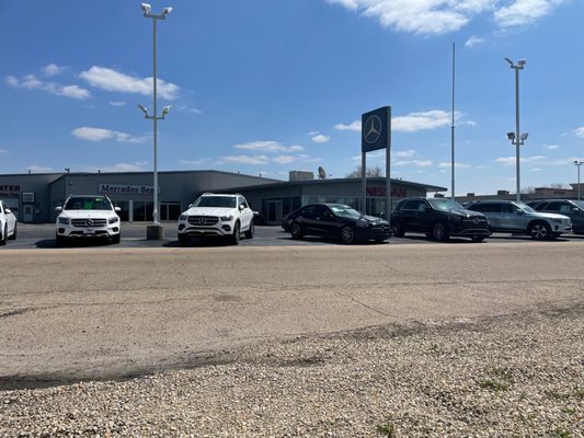 HAWK AUTO PERU - Updated December 2025 - 17 Photos - 3675 Frontage Rd ...
