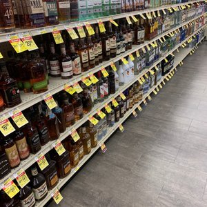 T&R MARKET - Updated March 2025 - 45 Photos - 667 N Hwy 491, Gallup ...