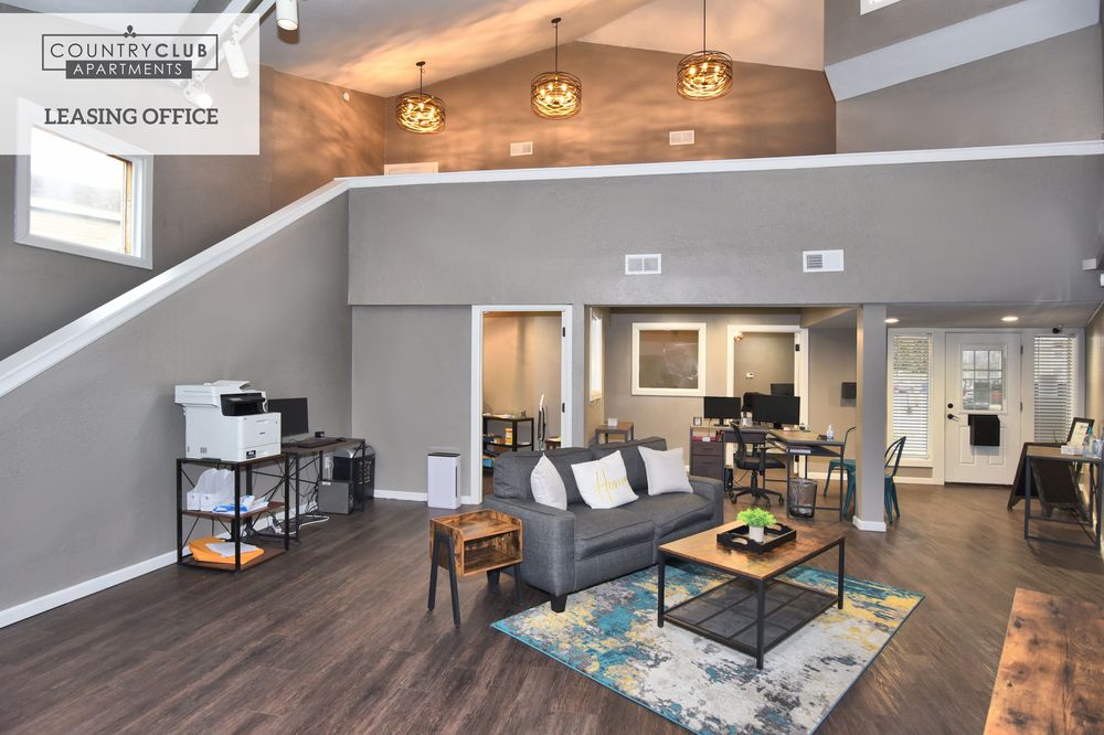 COUNTRY CLUB APARTMENTS - Updated December 2025 - 3711 Club Estates Dr ...