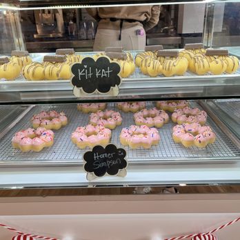 MOCHIBEES DONUT CAFE - Updated July 2025 - 76 Photos & 27 Reviews ...