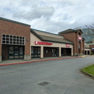 NORTH BEND PREMIUM OUTLETS - 42 Photos & 88 Reviews - Shopping Centers ...