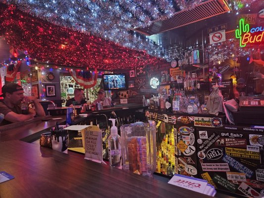 SWIZZLE INN - Updated July 2025 - 105 Photos & 211 Reviews - 5835 N ...