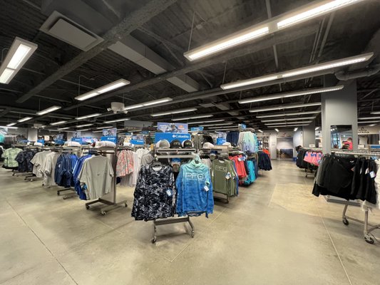 COLUMBIA SPORTSWEAR COMPANY EMPLOYEE STORE - Updated October 2025 - 14 ...