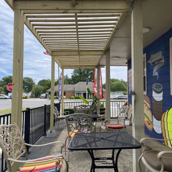 LAKESIDE DELI - Updated January 2025 - 58 Photos & 38 Reviews - 5014 ...